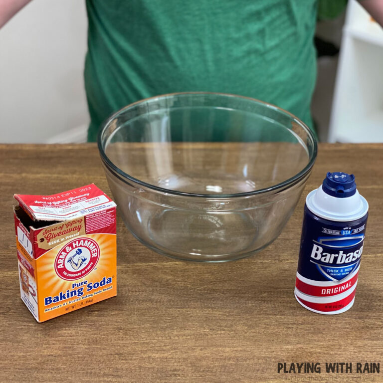 How to Make Snow With Baking Soda